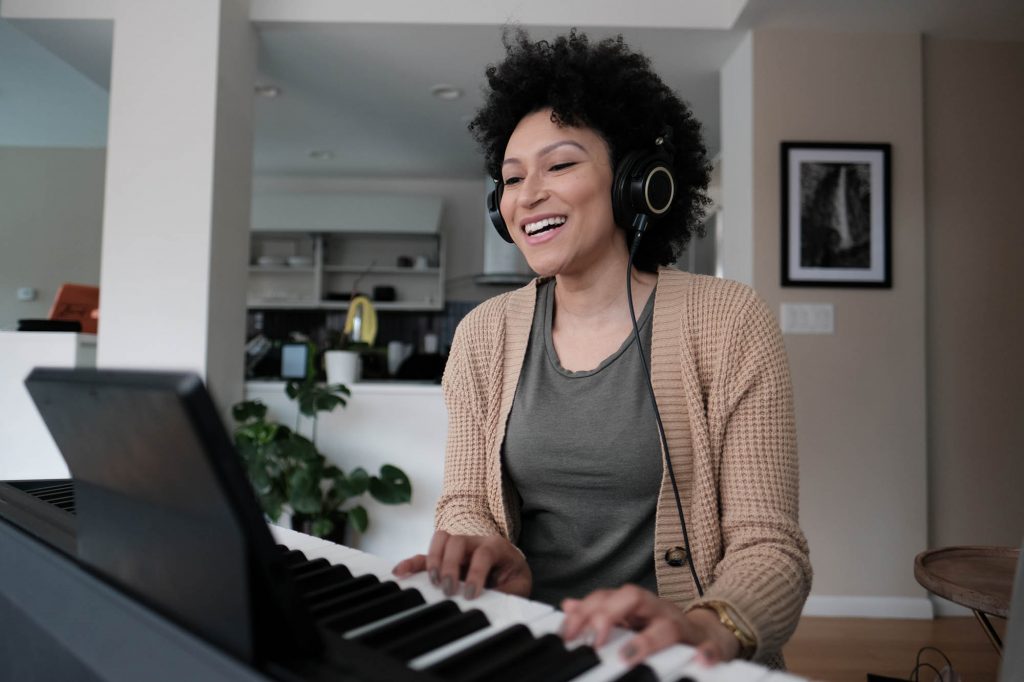 How to Play Piano for Beginners - Playground Sessions